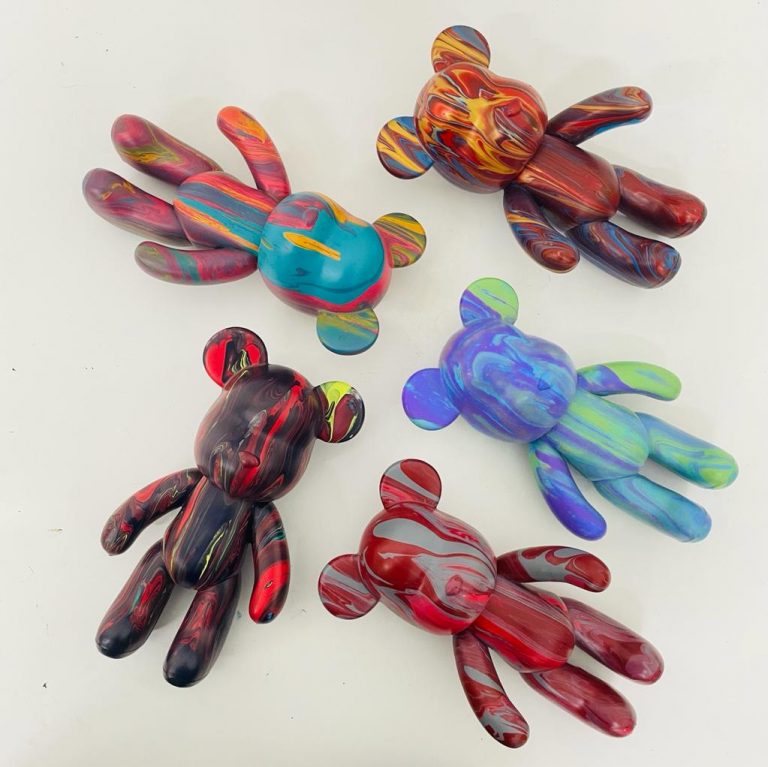 #1 Best Acrylic Pour Bear Workshops In Singapore | Craft Labs