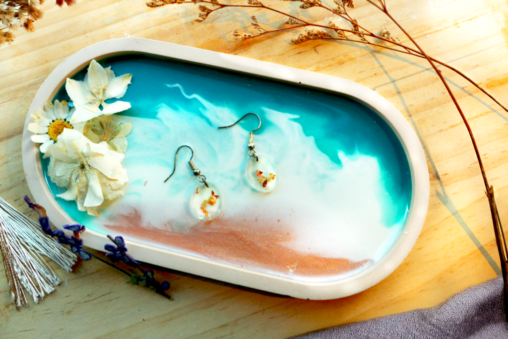 #1 Best Resin Art Workshops In Singapore | Craftlabs